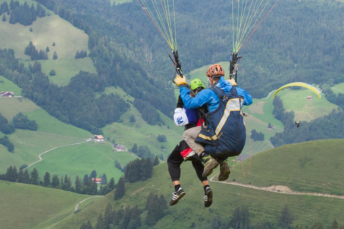 Apprendre le parapente /// L'école Anemos région Gruyère-Fribourg